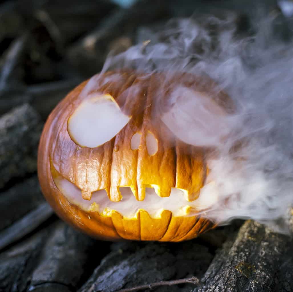 21 of the Best Pumpkin Carving (or Not!) Ideas That Will Impress Anyone!